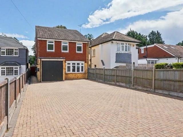 4 bedroom garages for sale