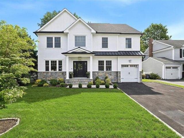 4 bedroom, Garden City NY 11530 104908005