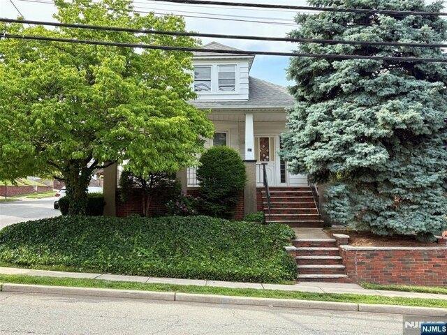 4 bedroom, Garfield NJ 07026 104788093