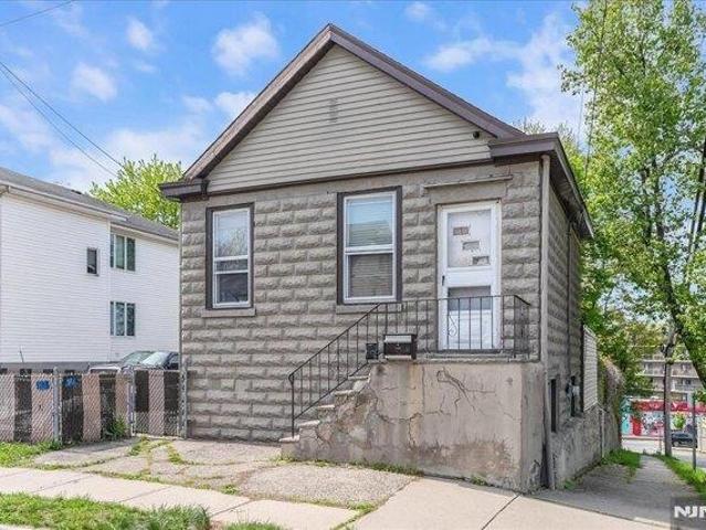 4 bedroom, Garfield NJ 07026 101898963