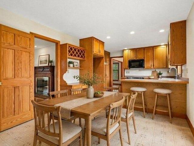 4 bedroom, Georgetown MA 01833 LS102028766