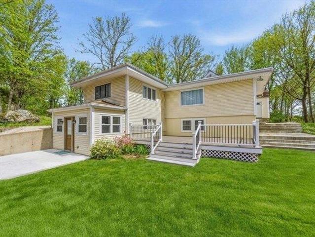 4 bedroom, Georgetown MA 01833 LS102709425