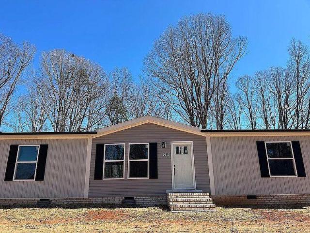 4 bedroom, Gibsonville NC 27249 100973358
