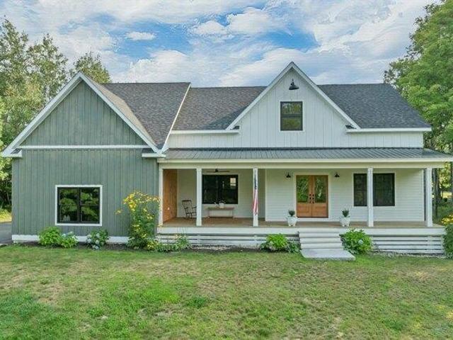 4 bedroom, Gilford NH 03249 105105276