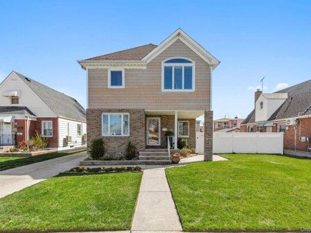 4 bedroom, Glen Oaks NY 11004 104906317