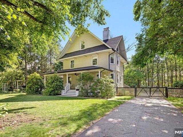 4 bedroom, Glen Rock NJ 07452 104907777
