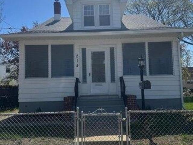 4 bedroom, Gloucester City NJ 08030 LS102727328