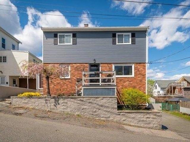 4 bedroom, Gloucester MA 01930 102411063