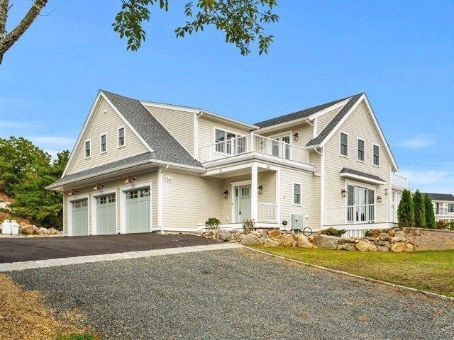 4 bedroom, Gloucester MA 01930 102412643