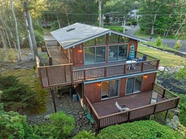 4 bedroom, Gloucester MA 01930 102060995