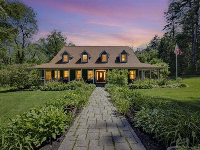 4 bedroom, Grafton MA 01536 104149487