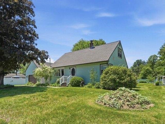 4 bedroom, Granby MA 01033 104192982