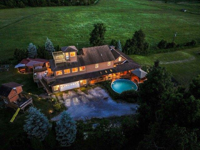 4 bedroom, Grand Isle VT 05458 104811064