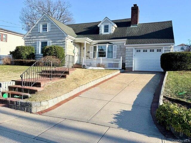 4 bedroom, Great Neck NY 11020 101800452