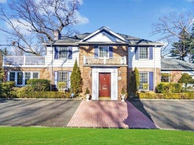 4 bedroom, Great Neck NY 11021 103621159