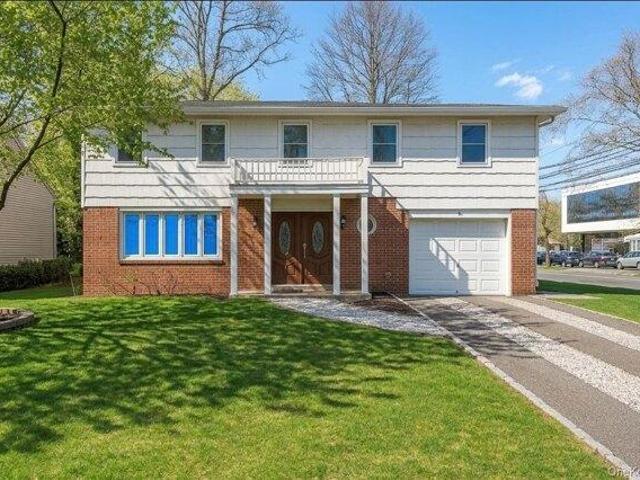 4 bedroom, Great Neck NY 11024 102564981