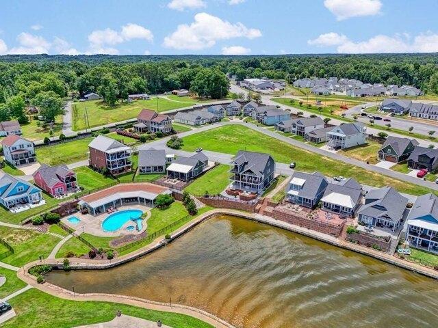 4 bedroom, Greenwood SC 29649 104902205