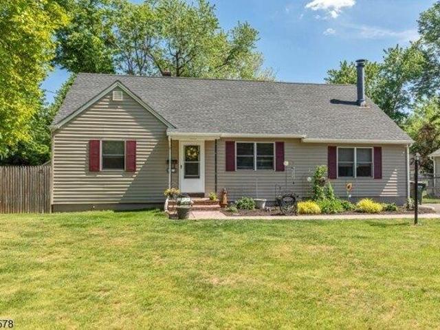 4 bedroom, Green Brook NJ 08812 105156088