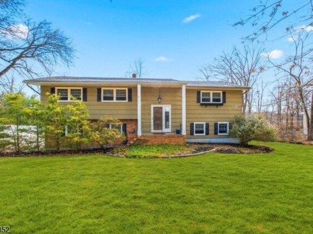 4 bedroom, Green Brook NJ 08812 LS101630121