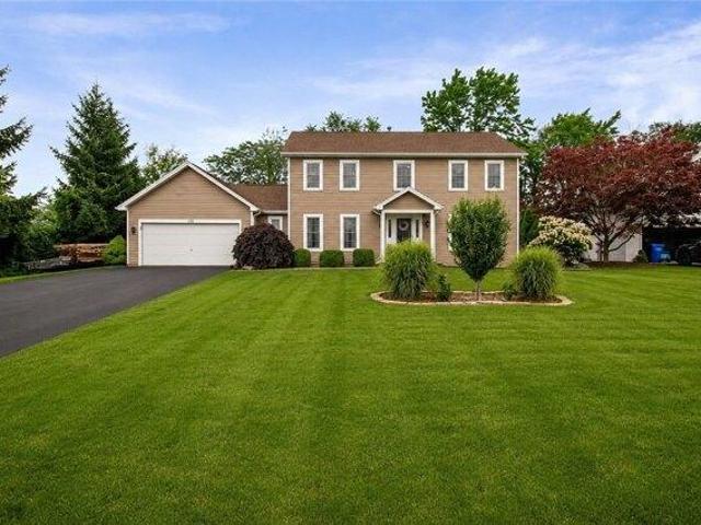 4 bedroom, Greece NY 14626 104899585