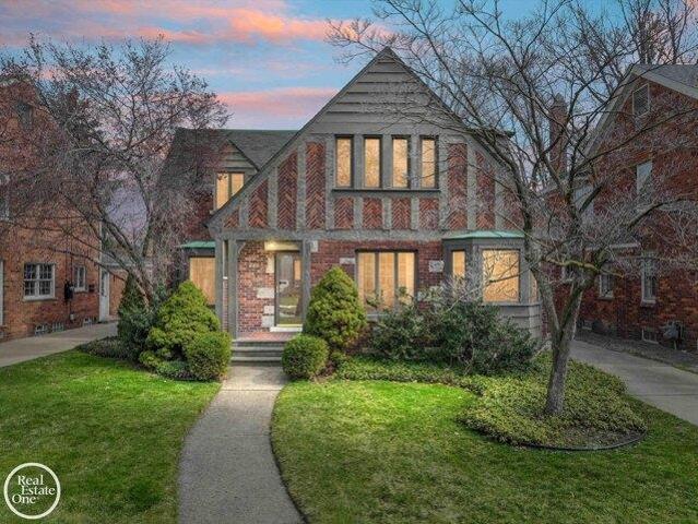 4 bedroom, Grosse Pointe Farms MI 48236 89652018