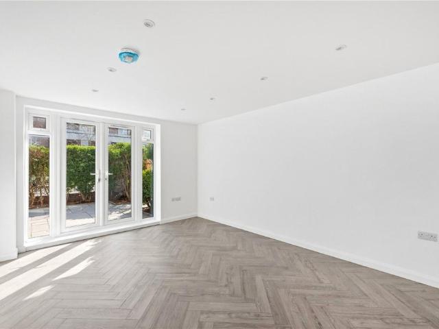 4 bedroom ground flat for sale