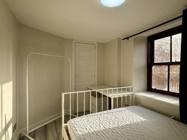 4 bedroom ground floor maisonette to rent
