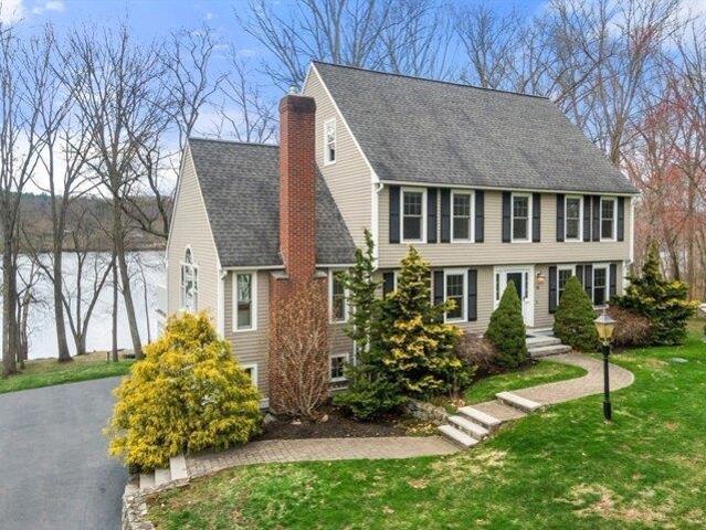 4 bedroom, Groveland MA 01834 102343384