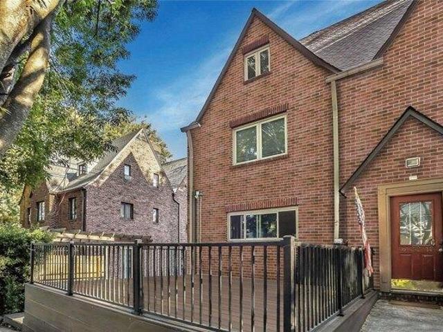 4 bedroom, Douglaston NY 11363 101800806