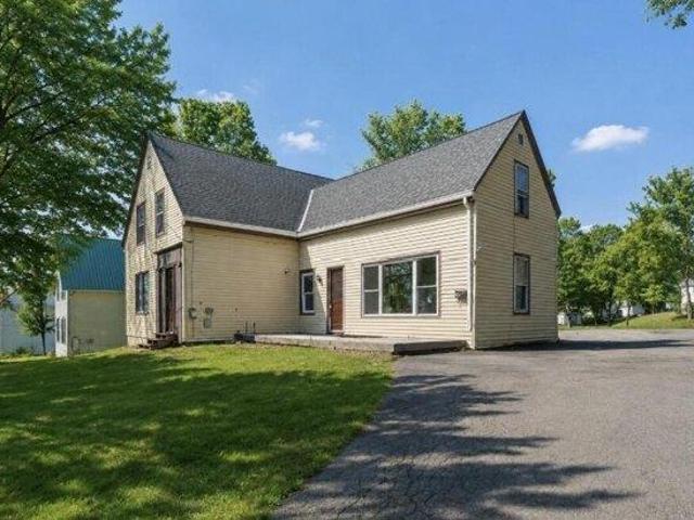 4 bedroom, Dover Foxcroft ME 04426 102725889