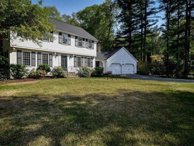 4 bedroom, Dover MA 02030 105232400