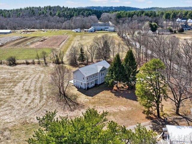 4 bedroom, Dover MA 02030 102761171