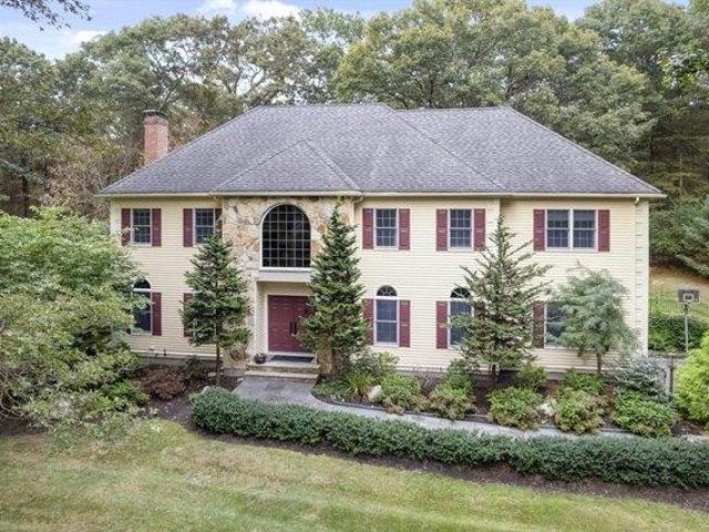 4 bedroom, Dover MA 02030 LS102776361
