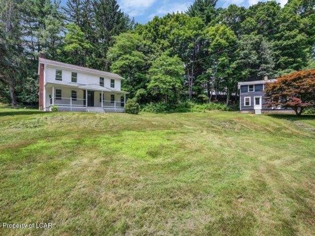 4 bedroom, Dallas PA 18612 LS93174126