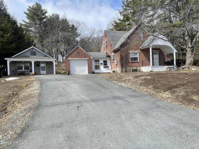4 bedroom, Dalton MA 01226 105144063