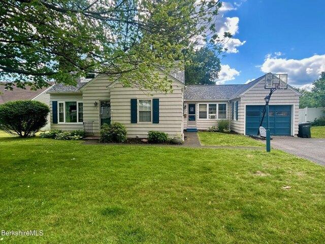 4 bedroom, Dalton MA 01226 105144376