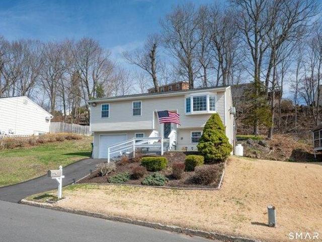 4 bedroom, Danbury CT 06810 102477746