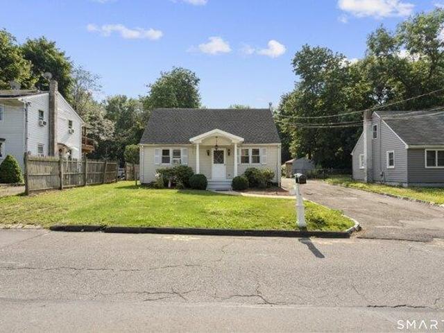 4 bedroom, Danbury CT 06810 104332663
