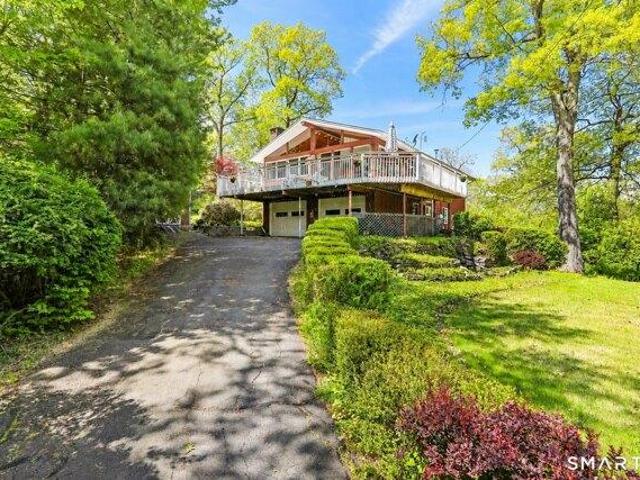 4 bedroom, Danbury CT 06810 105231005