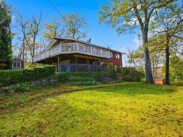 4 bedroom, Danbury CT 06810 LS101657220