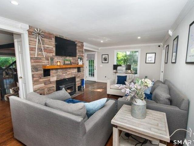 4 bedroom, Danbury CT 06811 102728270