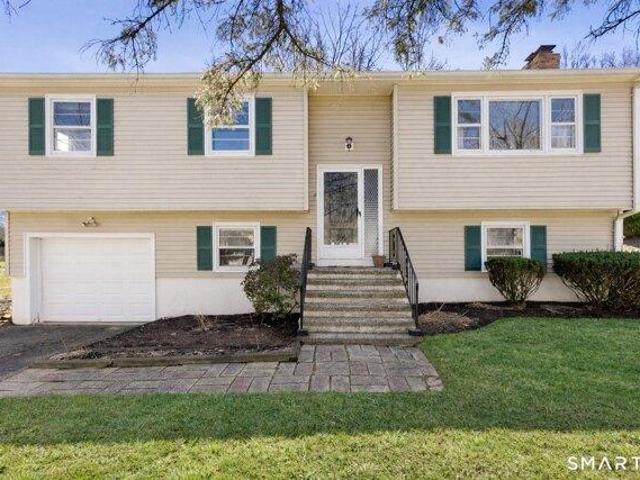 4 bedroom, Danbury CT 06811 102216267