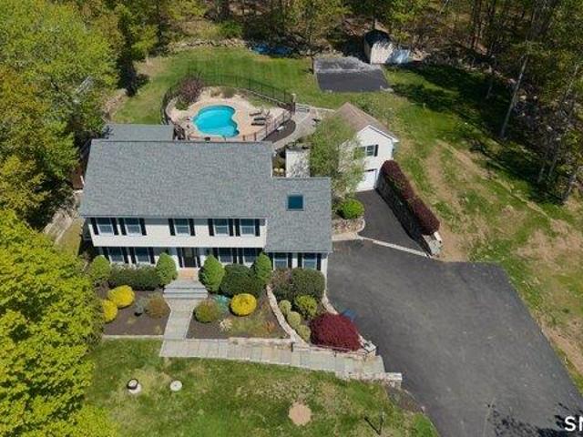 4 bedroom, Danbury CT 06811 LS102563194