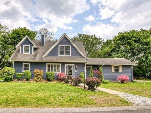 4 bedroom, Danvers MA 01923 103074804
