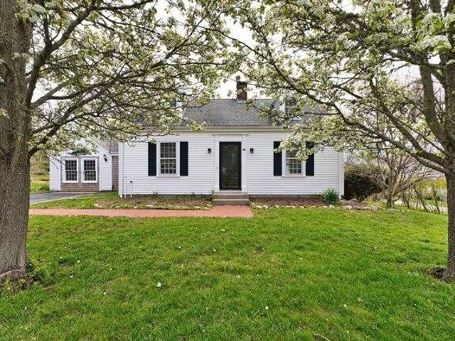 4 bedroom, Dartmouth MA 02748 102344740