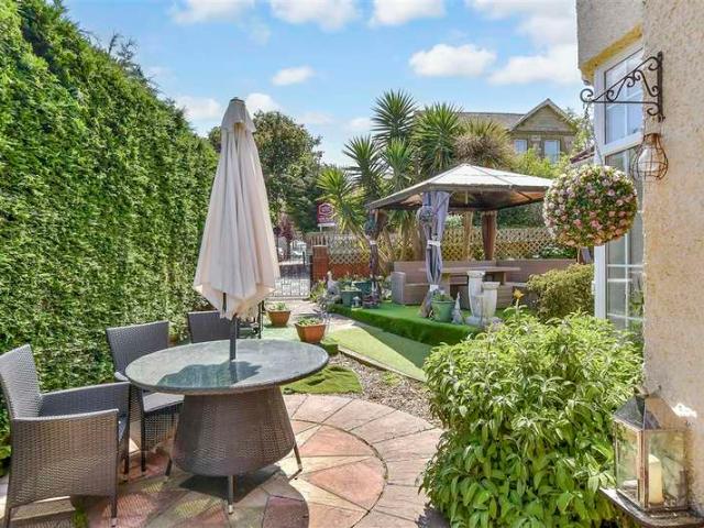 4 Bedroom Detached Bungalow