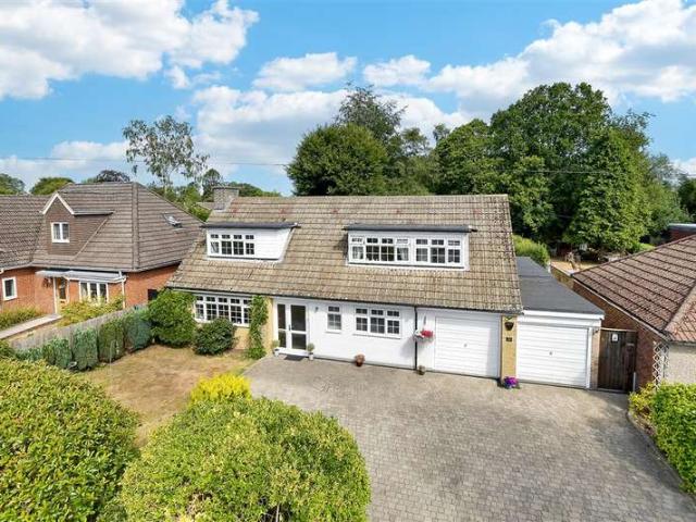 4 Bedroom Chalet House