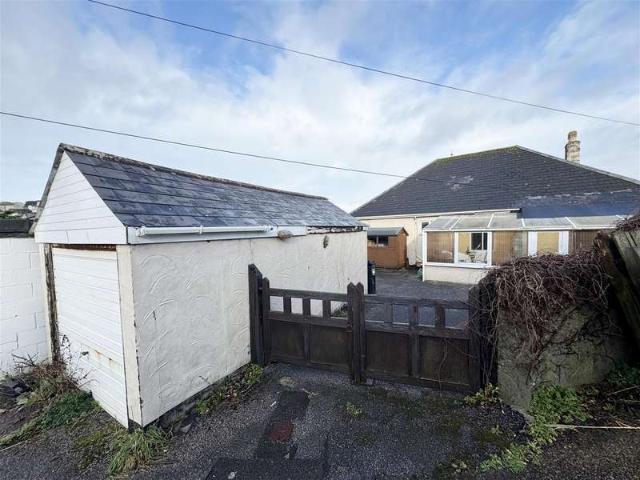 4 Bedroom Detached Bungalow