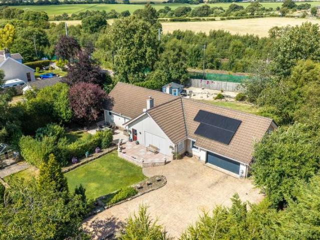 5 Bedroom Detached Bungalow