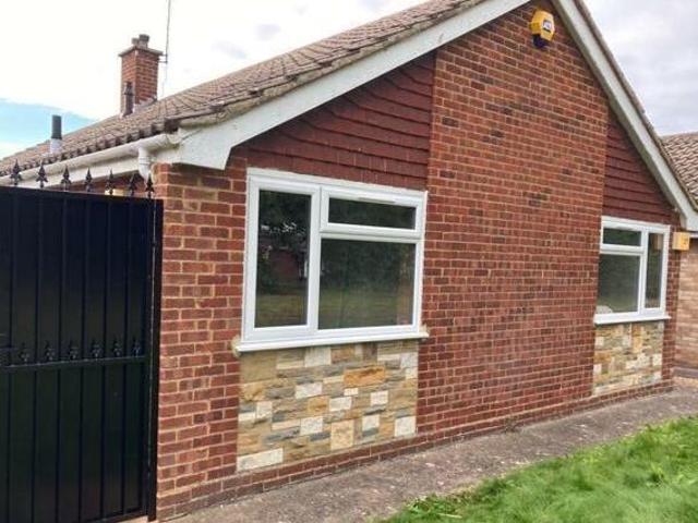 4 Bedroom Detached Bungalow For Rent In Berkshire